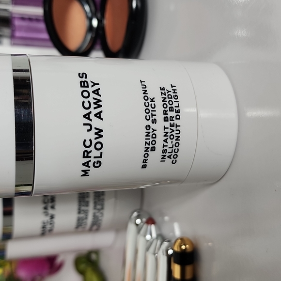 Marc Jacobs | Makeup | Marc Jacobs Glow Away Bronzing Coconut Body ...